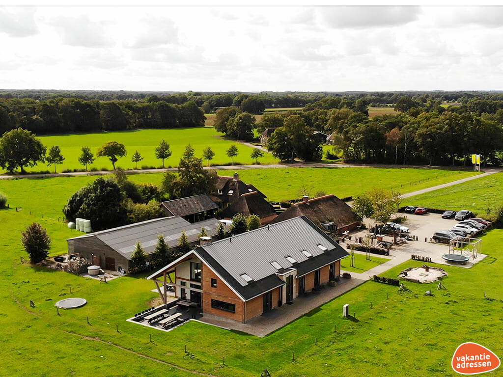 Groepsaccommodaties en vakantiehuizen in Heeten.