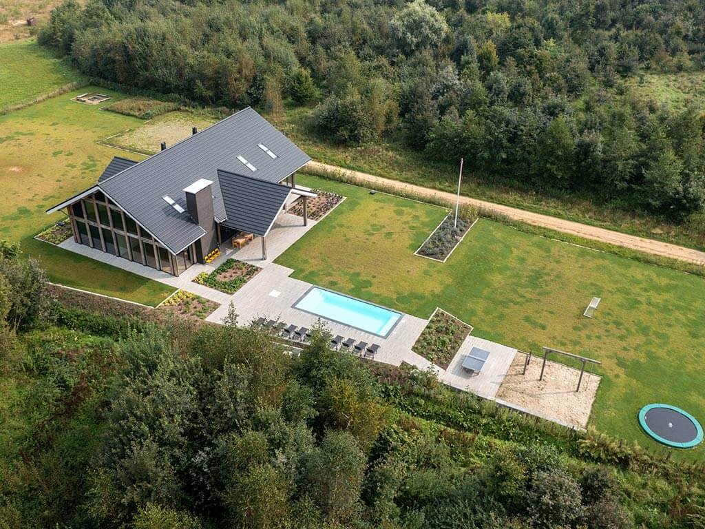 Groepsaccommodaties met zwembad in Nederland.